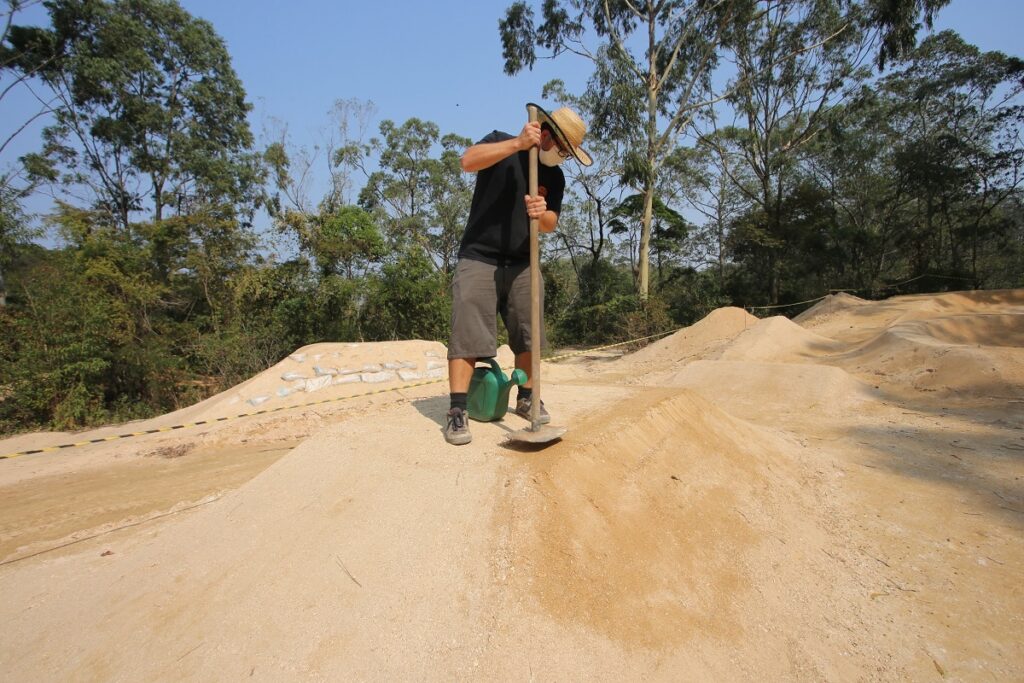 Pista Pump Track do Parque da Cidade está sendo ampliada e revitalizada ...